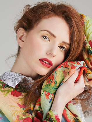 Model Category Female : Mustard Models