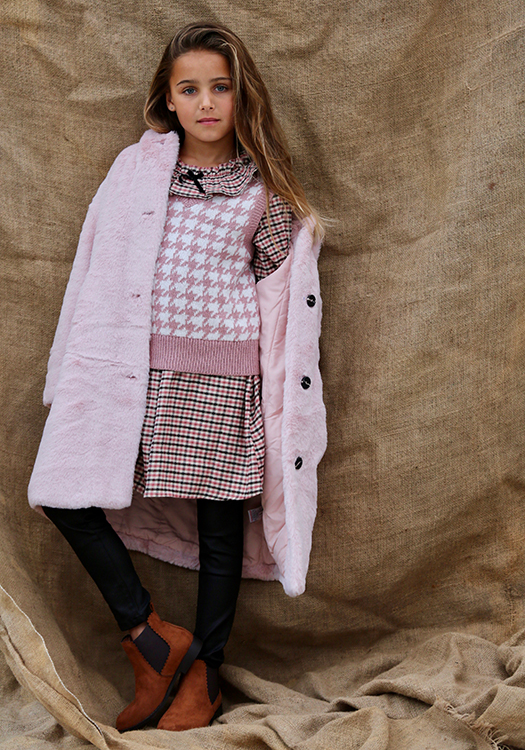 Isabella G 2012 - Mustard Model Agency