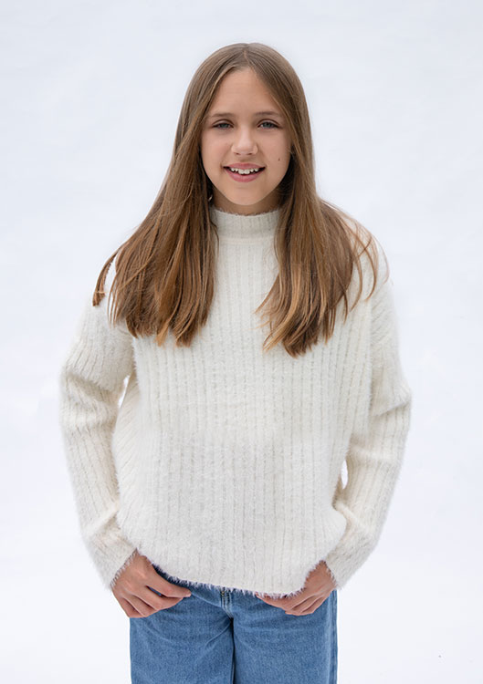 Sienna C 2011 - Mustard Model Agency