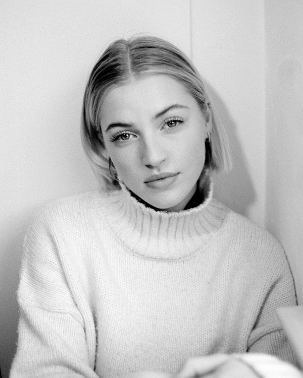 Annie - Mustard Model Agency
