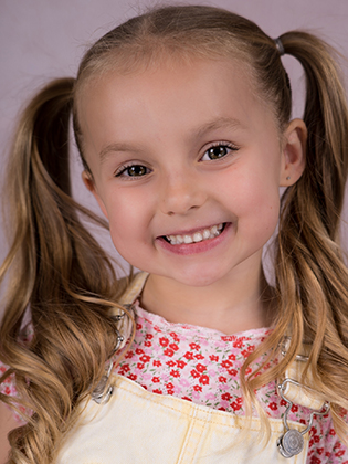 Luke & Kate - Mustard Model Agency